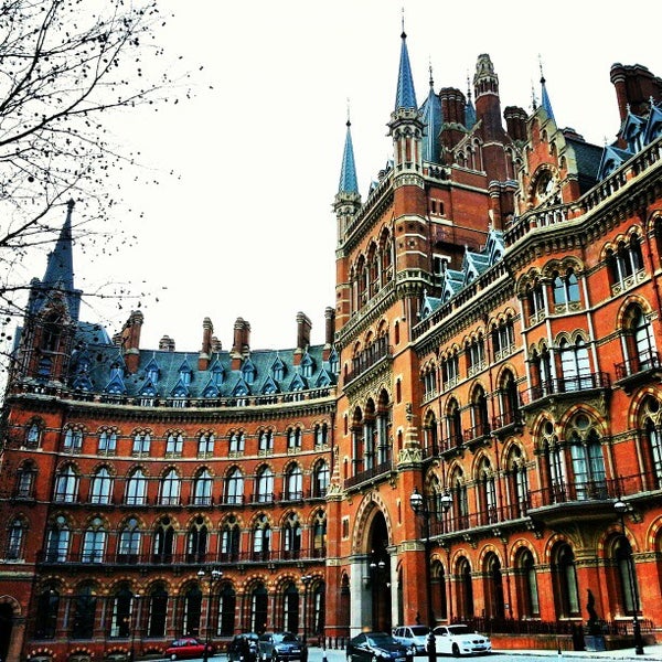 London St Pancras International Railway Station (STP) - Train Station