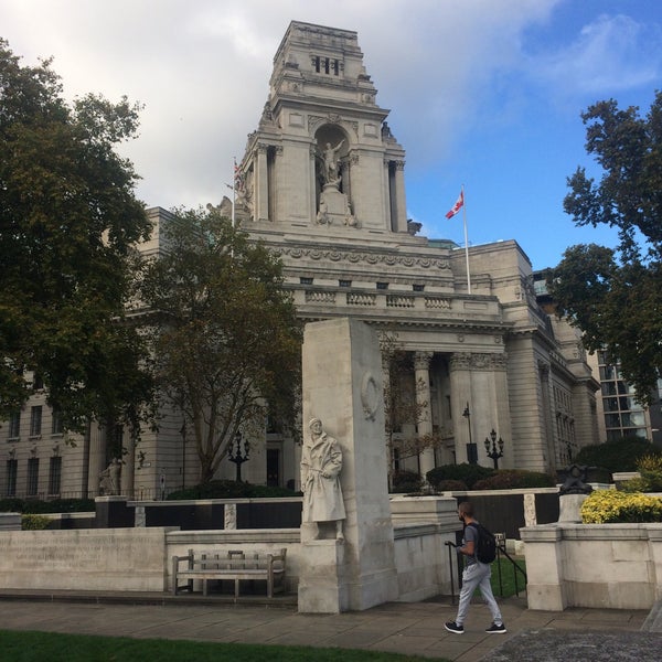 Tower Hill Memorial - Tower Hill - Trinity Square Gardens