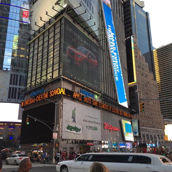 Times Square Tower - Theater District - 7 Times Sq