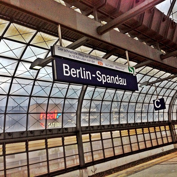 Bahnhof Berlin-Spandau - Spandau - Seegefelder Str. 1