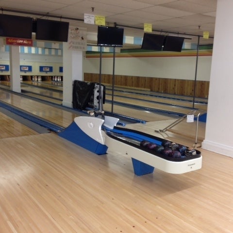 Riverside Bowl & Lounge - Red Deer, AB