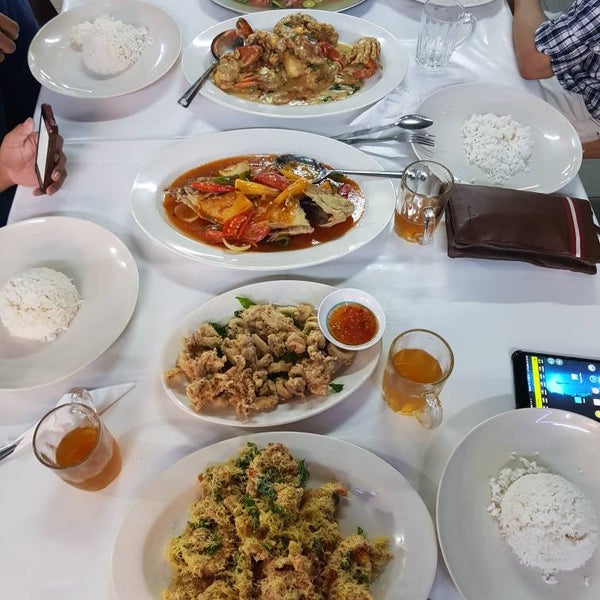 Medan Selera Anjung Senja - Thai Restaurant in Kota kinabalu
