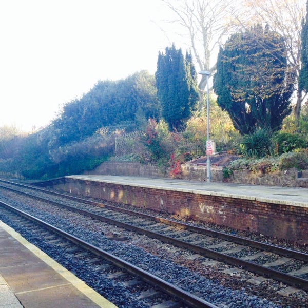 Yatton Railway Station (YAT) - Train Station