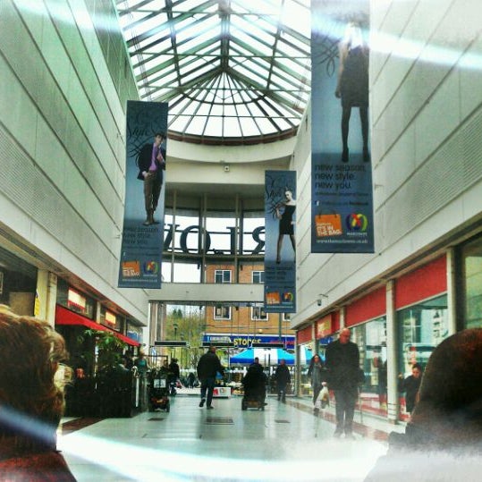Marlowes Shopping Centre - Shopping Mall