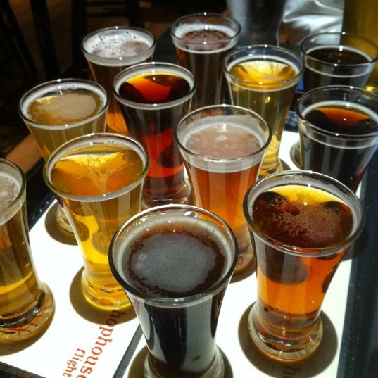 Fifteenth Avenue Hophouse - Bar in Portland