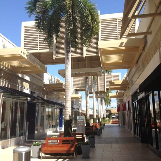 Waterside Shops - Shopping Mall in Naples