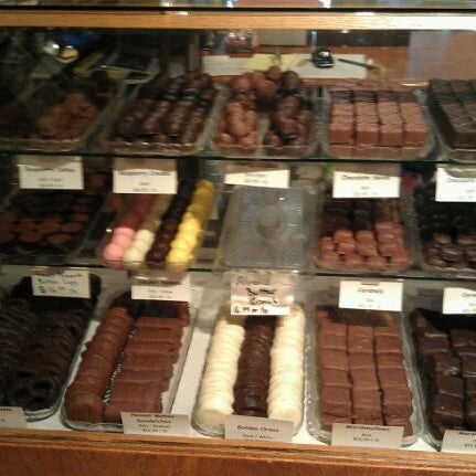 Schmidt's Fudge Haus - Candy Store in German Village