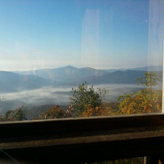 Pisgah Inn - Blue Ridge Parkway Milepost 408.6