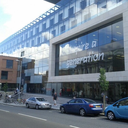 Woolwich Centre Library - Library in Woolwich