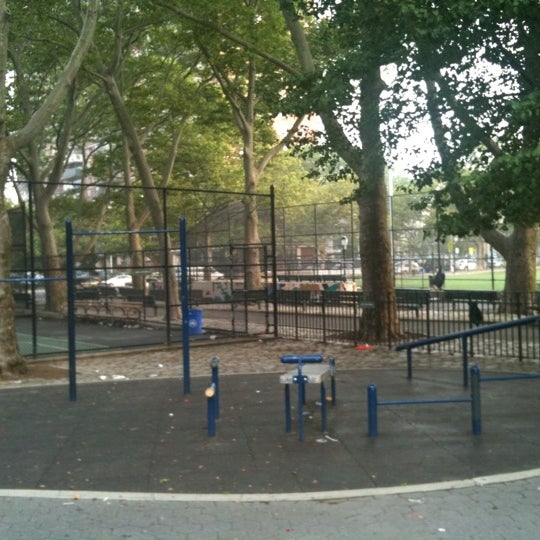 Sternberg Park - East Williamsburg - 4 tips