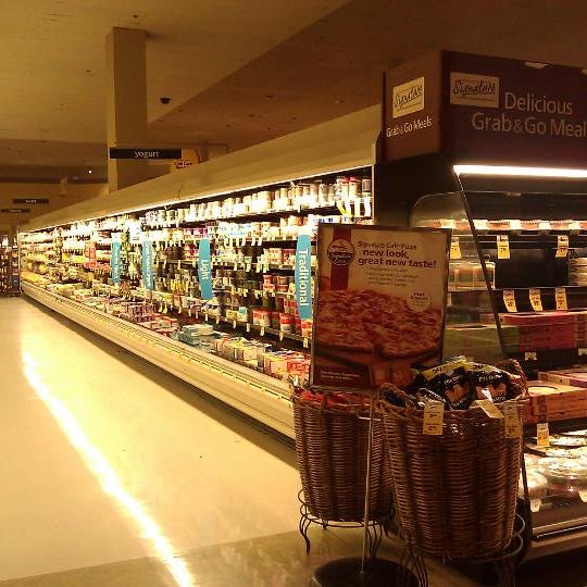 Safeway - Grocery Store