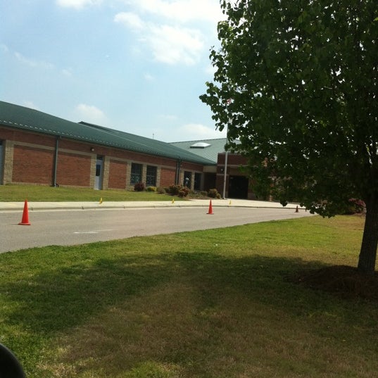 Photos at Alderman Road Elementary School - Elementary School in Gray's ...