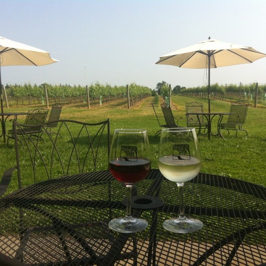 Auburn Road Vineyard & Winery - 10 tips from 468 visitors