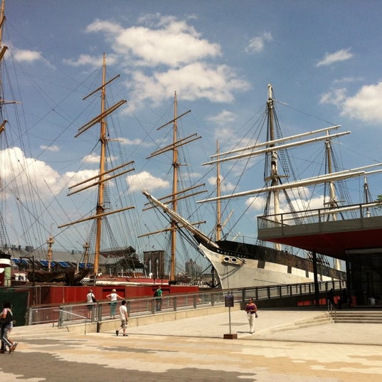 Pier 16 - Pier in New York
