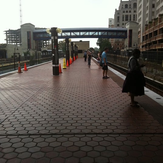 Silver Spring Metro Station - Metro Station in Silver Spring