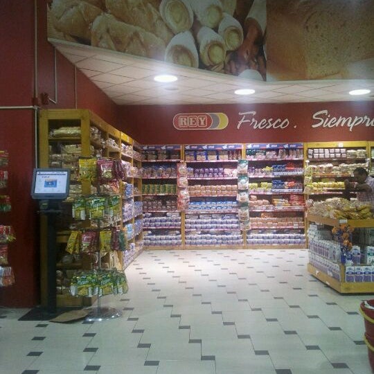 Supermercados Rey - Vía Cincuentenario