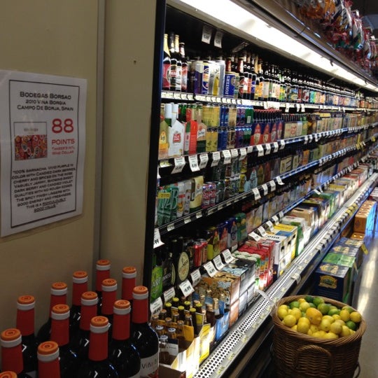 Ken's Market - Phinney Ridge - 7231 Greenwood Ave N