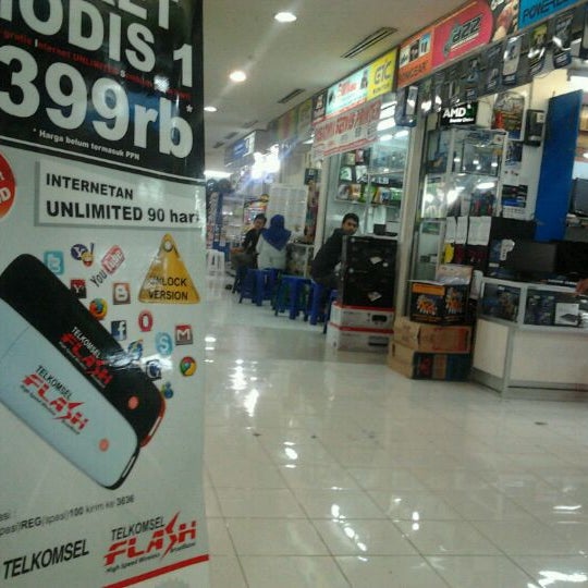 Jogjatronik - Shopping Mall in Yogyakarta