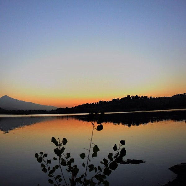 Frank G. Bonelli Regional Park - Park
