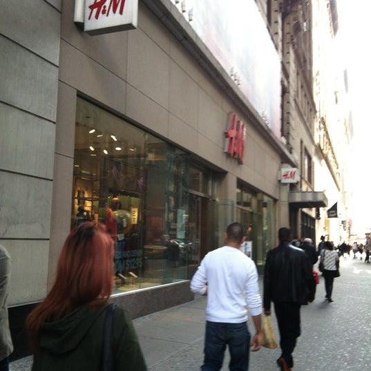 H&M - Clothing Store in New York
