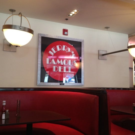 Jerry's Famous Deli - Studio City - Studio City, CA