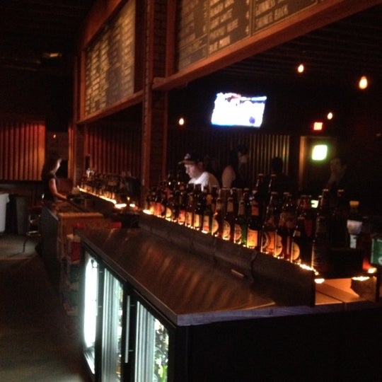 The Brickyard Pub - Mid-Town North Hollywood - 11130 Magnolia Blvd