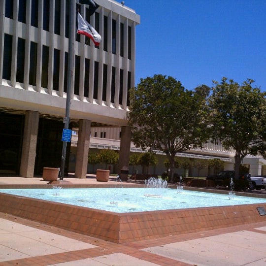 Torrance City Hall - 3130 Torrance Blvd