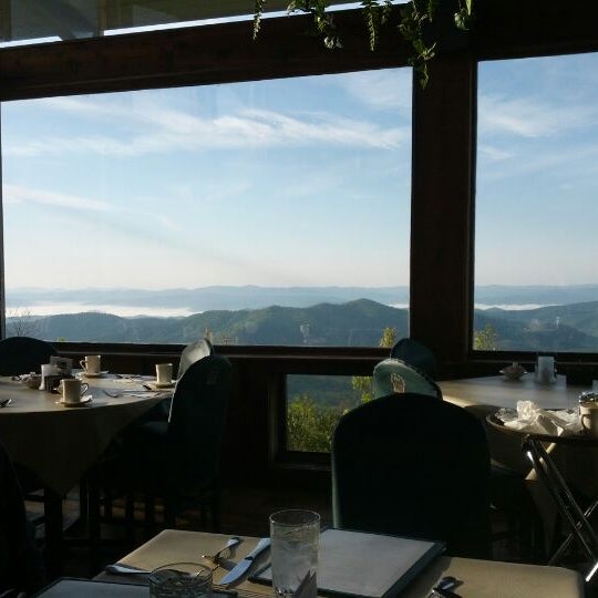 Pisgah Inn - Blue Ridge Parkway Milepost 408.6