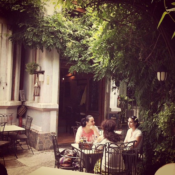 Shift Pub & Garden - Pub in București