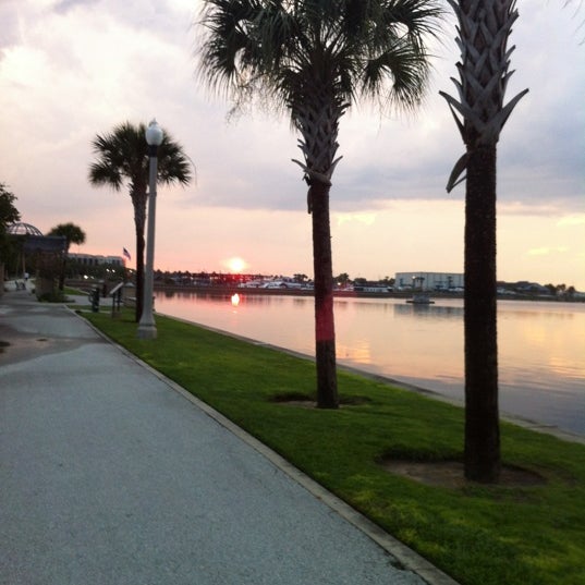 Fort Mellon Park - Park