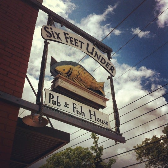 Six Feet Under Pub & Fish House - Seafood Restaurant in Atlanta