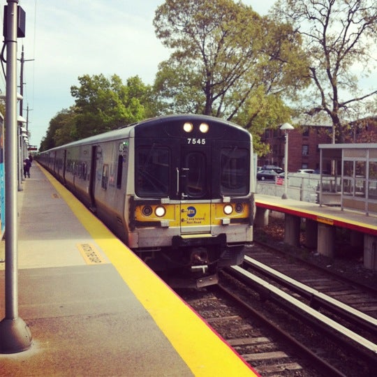 MTA - LIRR Train - Train in Jamaica