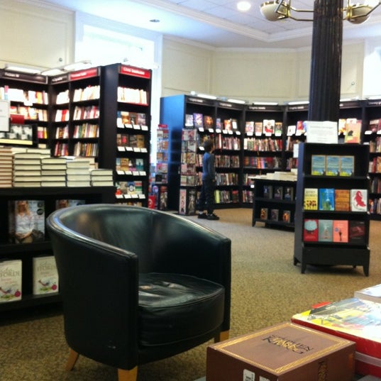 Waterstones - Bookstore in Manchester