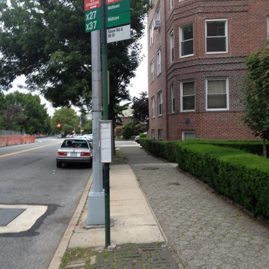 MTA Bus - Shore Rd & 88 St (B16/X27/X37) - Bus Stop in Brooklyn