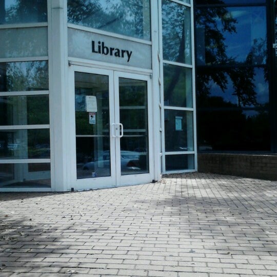 Largo-Kettering Branch Library - 4 tips from 180 visitors