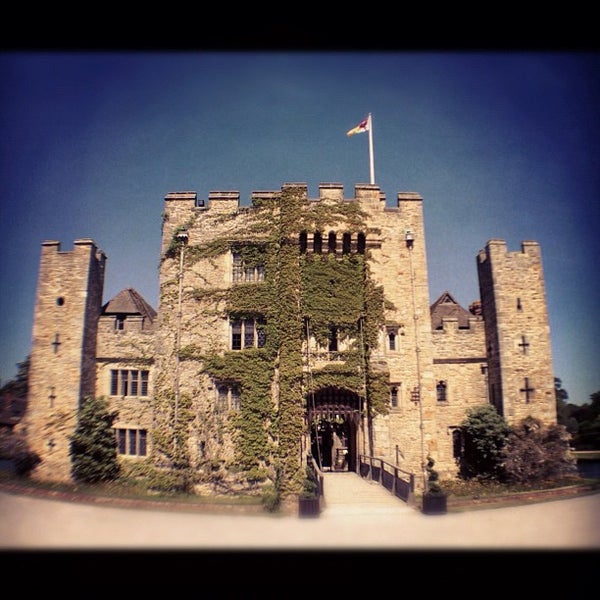 Hever Castle - Castle in Edenbridge