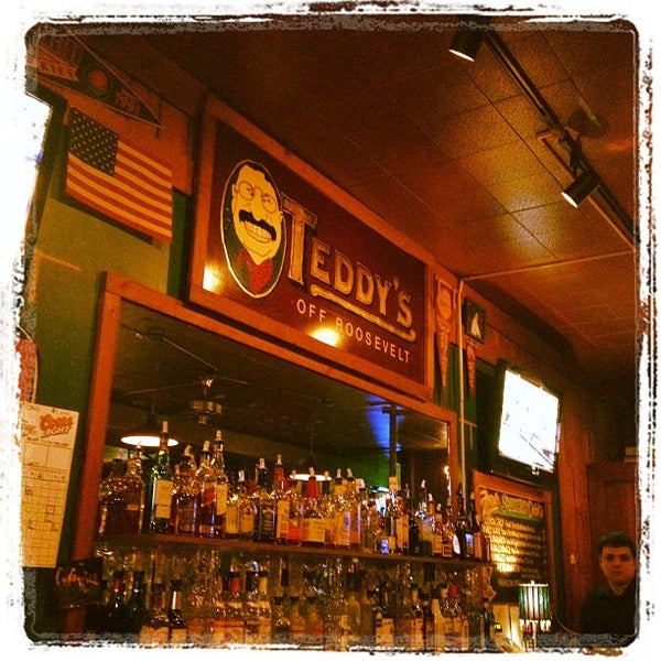 Teddy's Tavern - Bar in Roosevelt