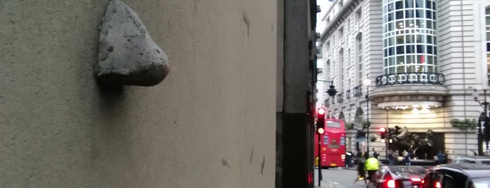 The Seven Noses of Soho