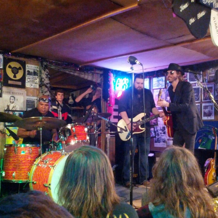 Gip's Place reviews, photos - Out of town - Birmingham - GayCities ...